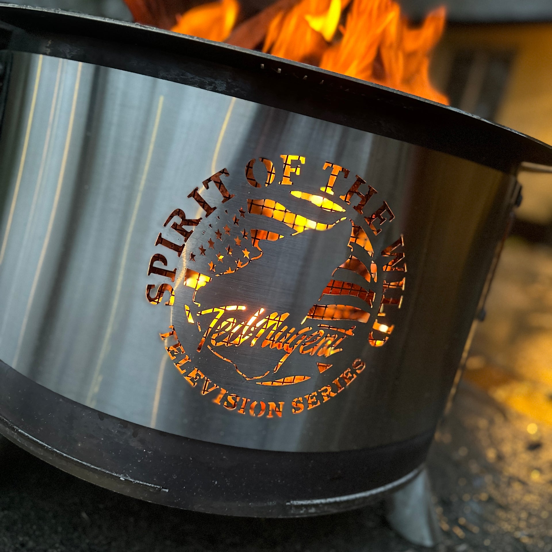 The Ted Nugent 24" Fire Pit - Special Edition Merchandise – MYFIRESIDE